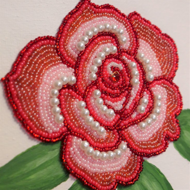 How to create a beautiful bead-embroidered rose on canvas – SciArt that ...